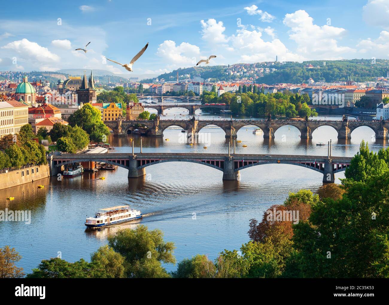 Row bridges in prague hi-res stock photography and images - Alamy