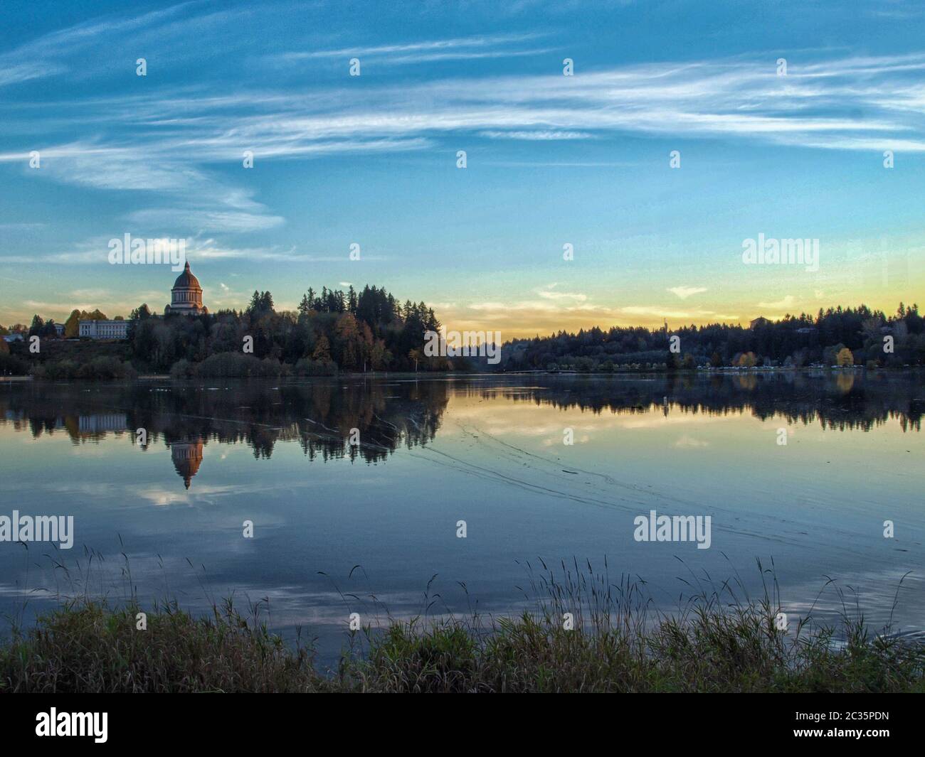 Capitol lake in olympia washington hi-res stock photography and images ...
