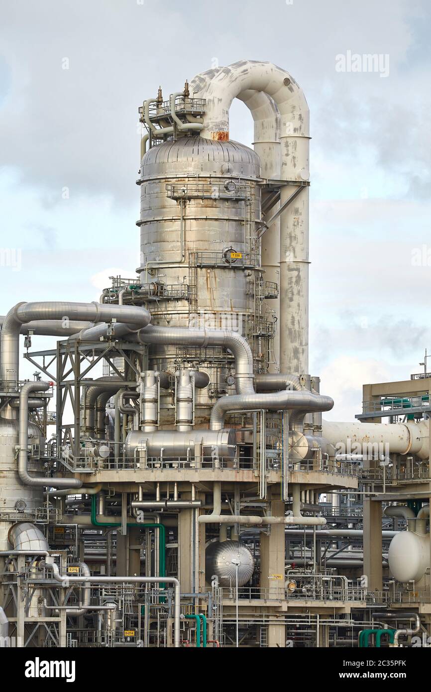 Structures of on oil refinery and chemical plant Stock Photo - Alamy