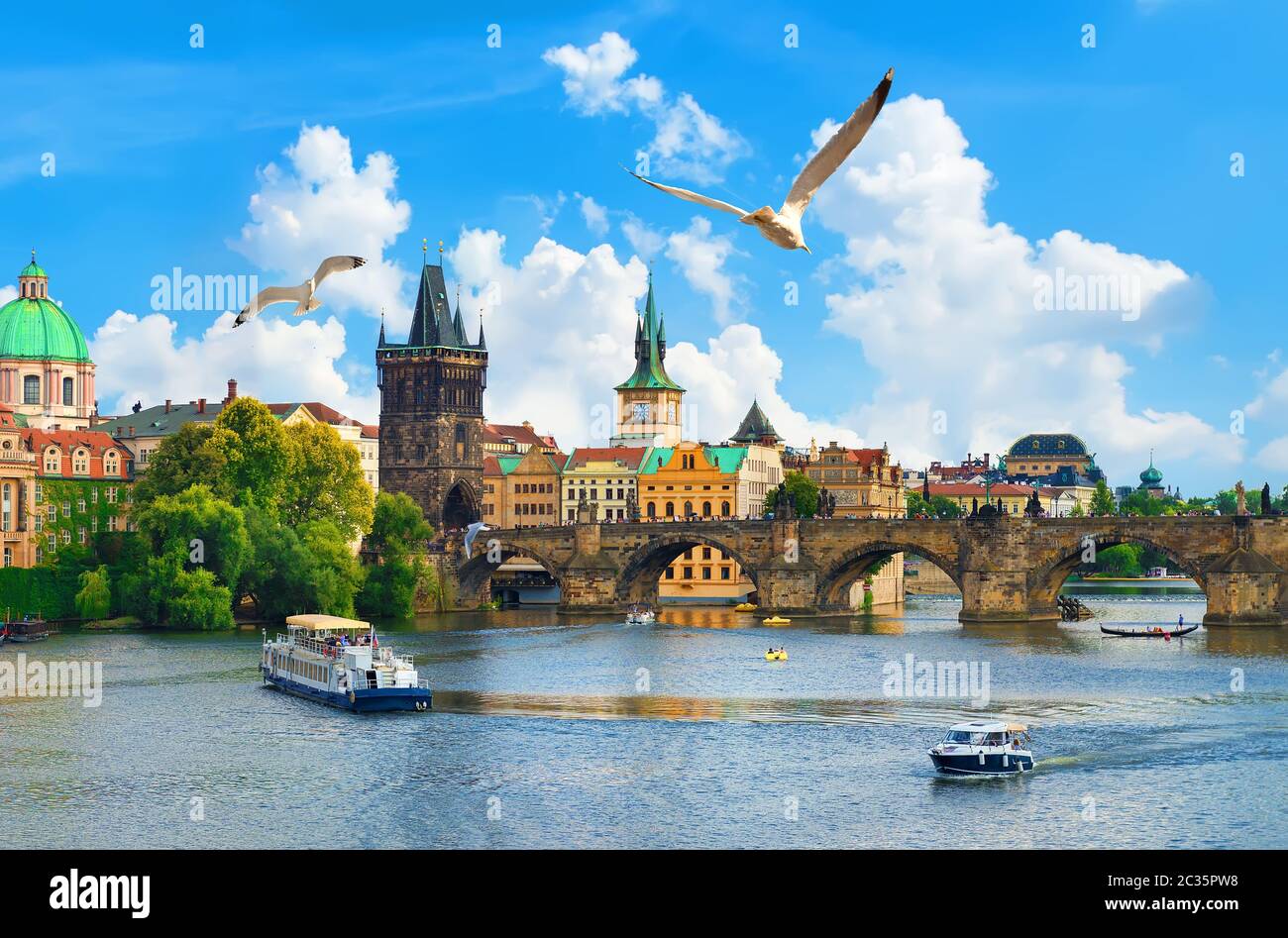 Vltava praga hi-res stock photography and images - Alamy