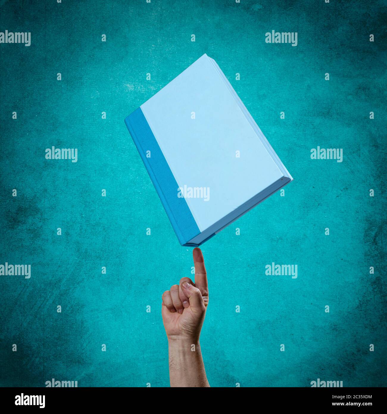 Hand poised hi-res stock photography and images - Alamy