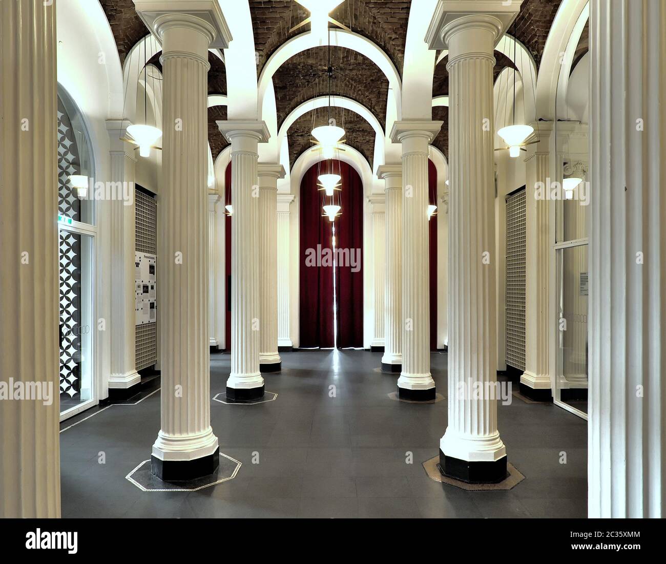 Hanover state opera house hi-res stock photography and images - Alamy