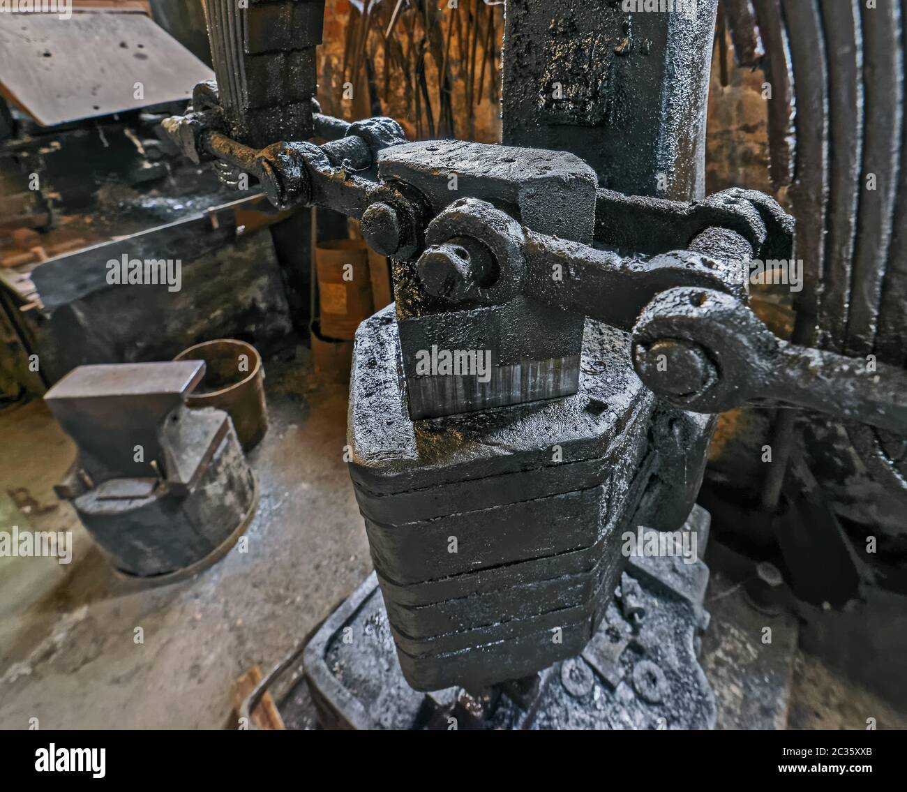 Old blacksmiths workshop hi-res stock photography and images - Alamy