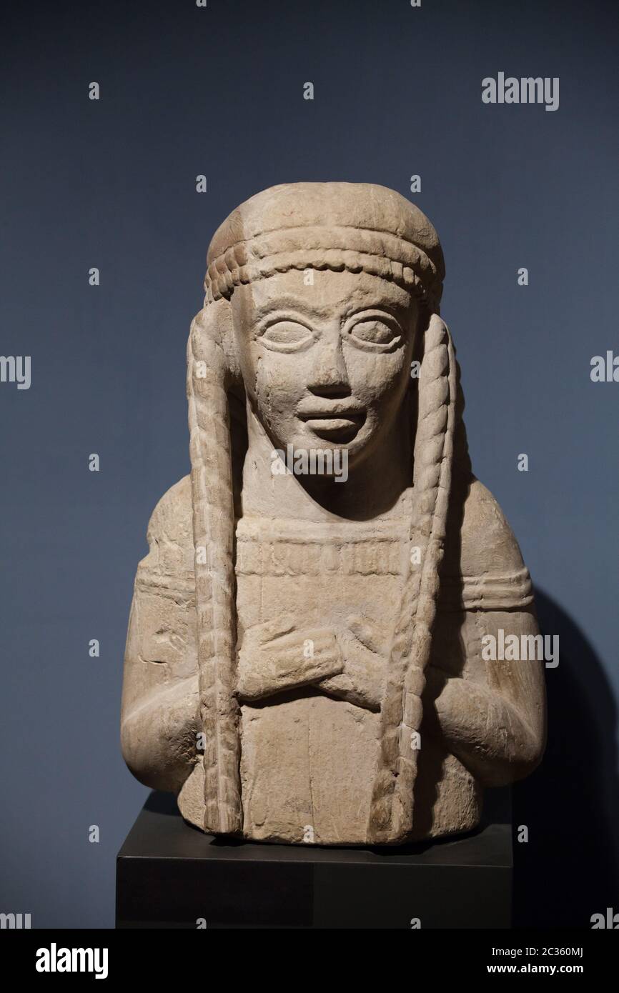 Chiusi sarcophagus hi-res stock photography and images - Alamy