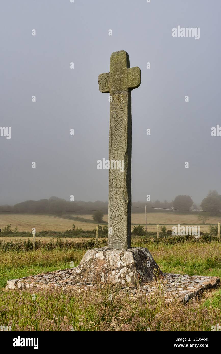 Abbey cross hi-res stock photography and images - Alamy