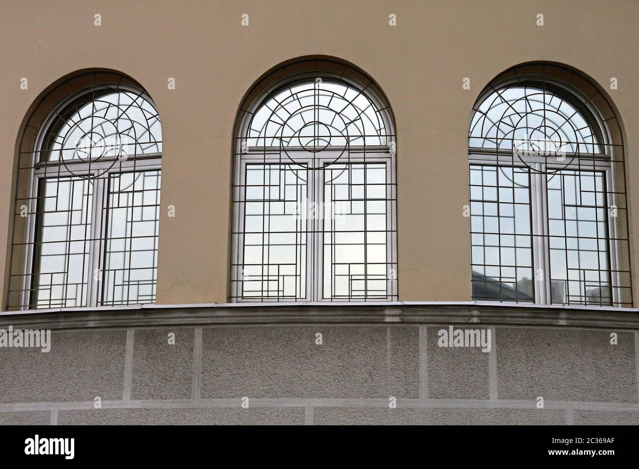 Three arch windows hi-res stock photography and images - Alamy