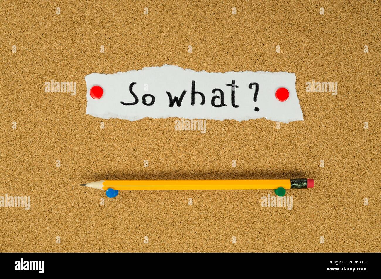 So what text note message pin on bulletin board Stock Photo - Alamy