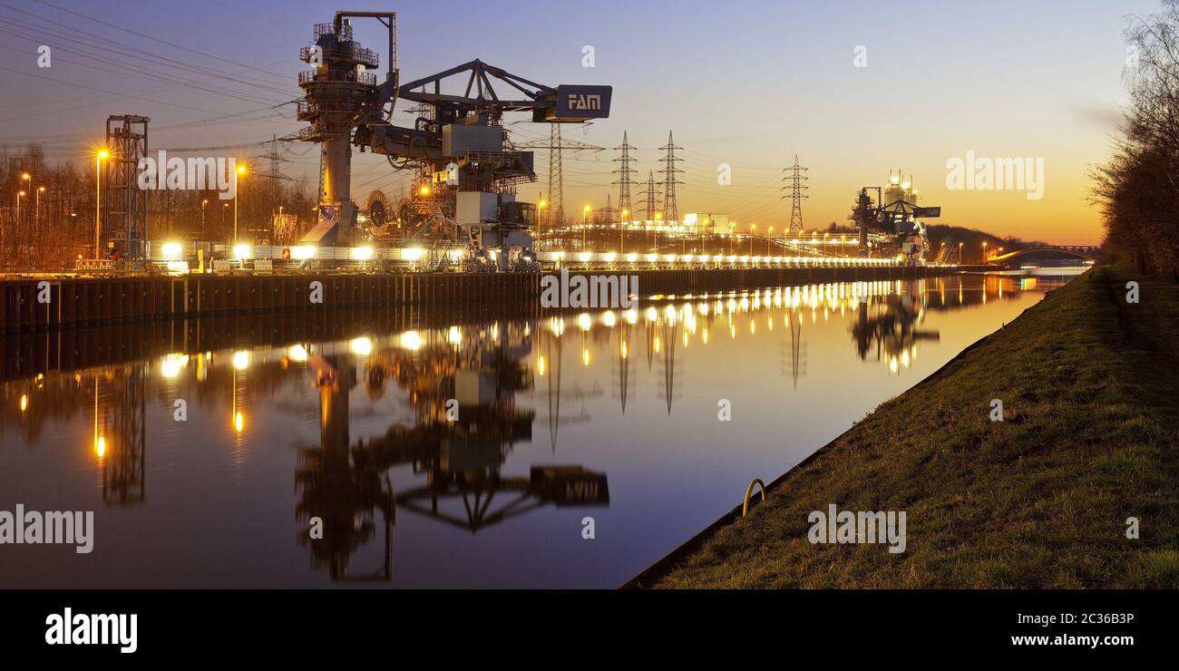 Datteln-Hamm Canal at the Datteln 4 coal-fired power station in the ...