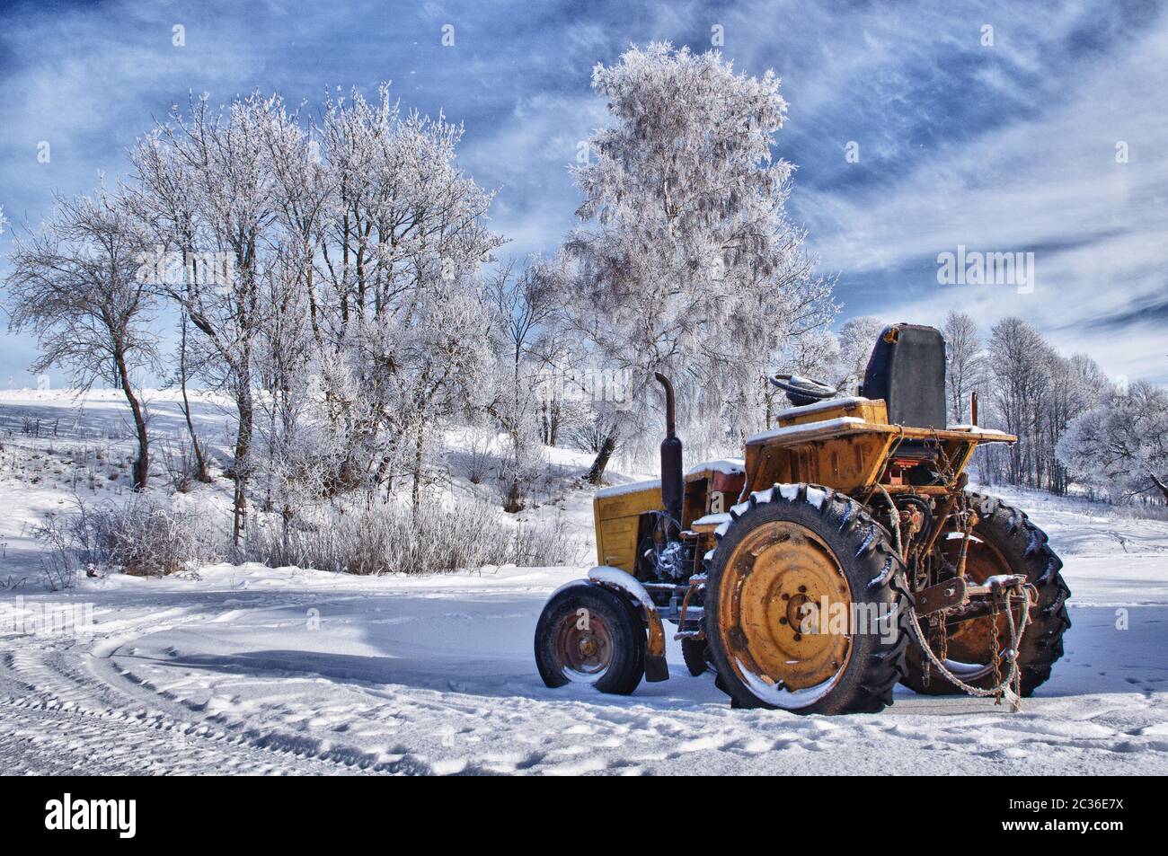 Old tractor christmas hi-res stock photography and images - Alamy