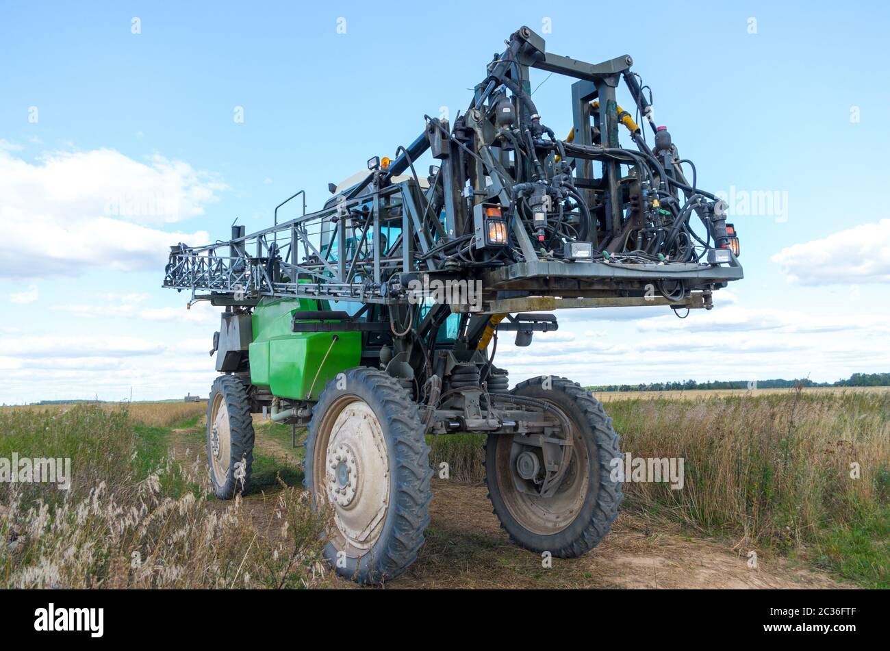 Self propelled sprayer hi-res stock photography and images - Alamy