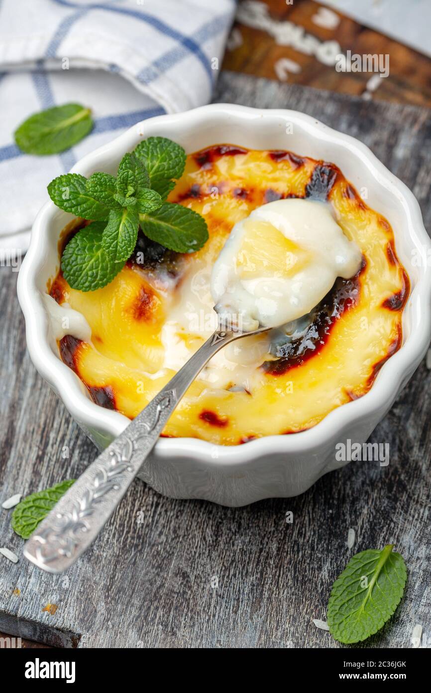 Traditional Turkish milk rice pudding Stock Photo - Alamy