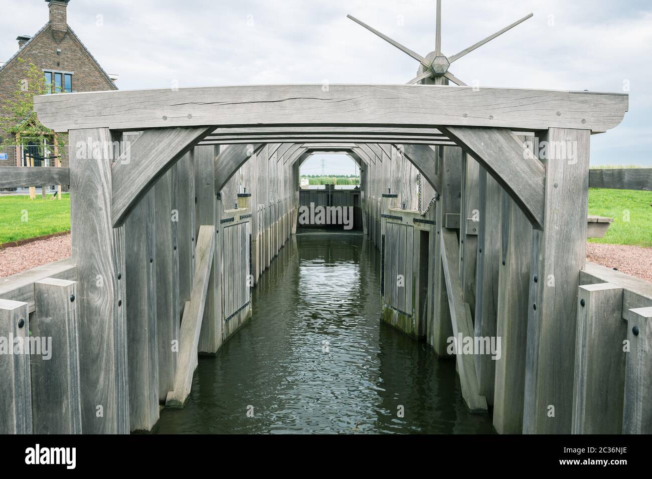 Sluice structure hi-res stock photography and images - Alamy