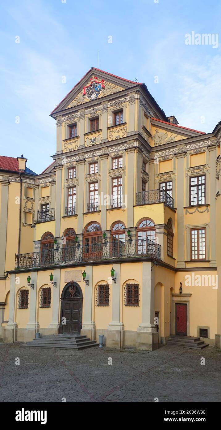 Courtyard in the summer palace hi-res stock photography and images - Alamy