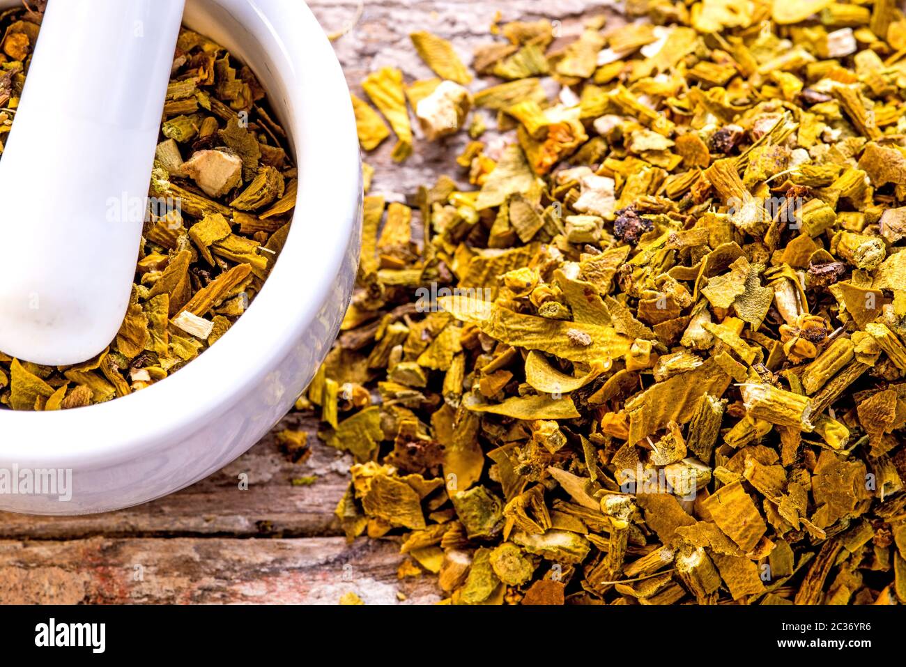 mistletoe, medicinal herb dried with mortar Stock Photo - Alamy