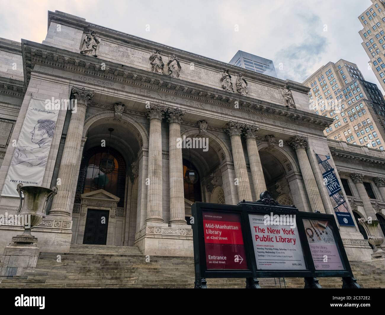 NEW YORK, USA - NOVEMBER 18, 2019: Exterior view of New York Public ...
