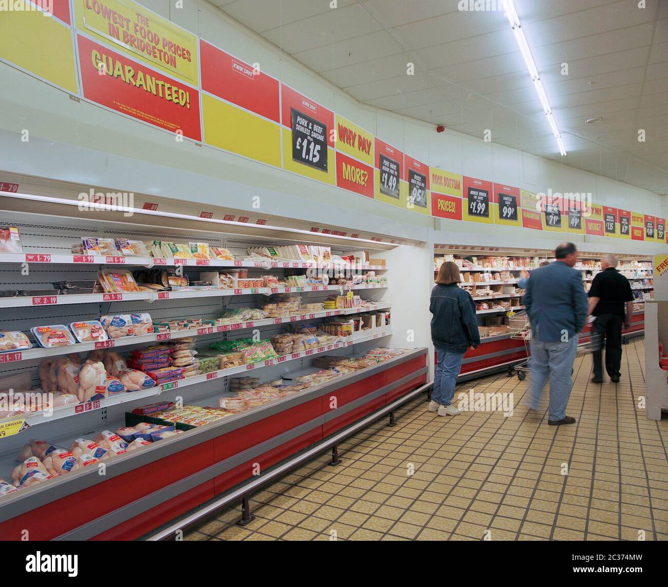 Shoppers at the Kwiksave Supermarket, Bishopbriggs, Glasgow, Central ...