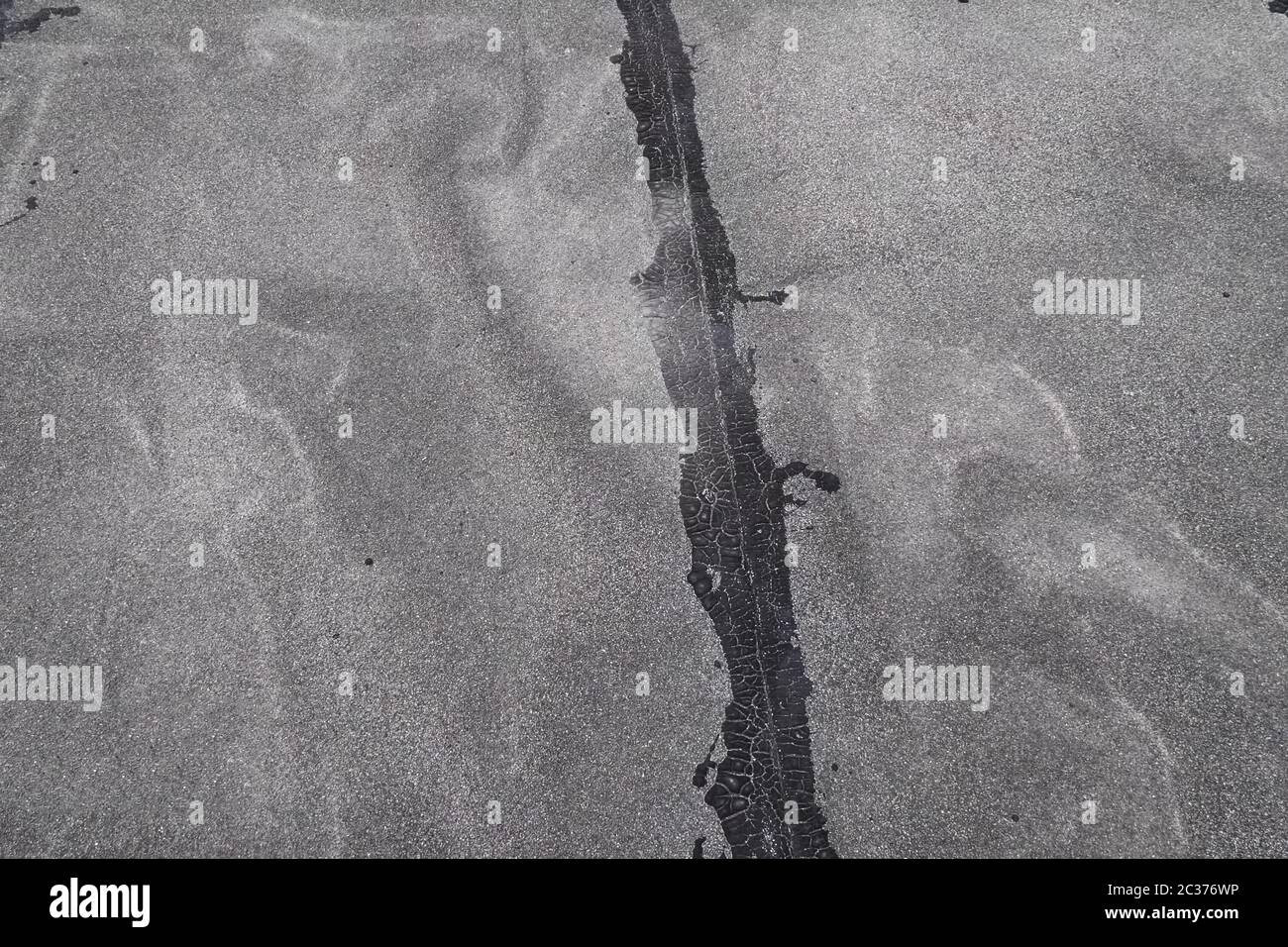 Roofing from roofing felts and resin. Sealing roofing material on the ...