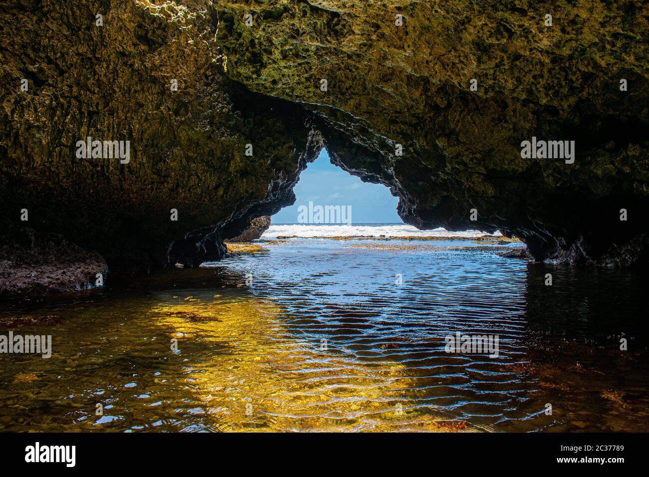 Barbados beach bathsheba pools hi-res stock photography and images - Alamy