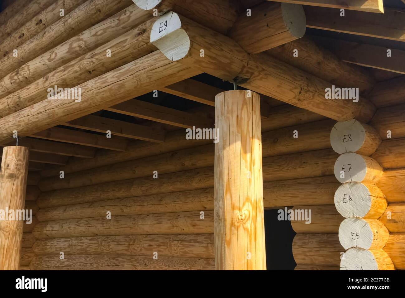Log constructed building hi-res stock photography and images - Alamy