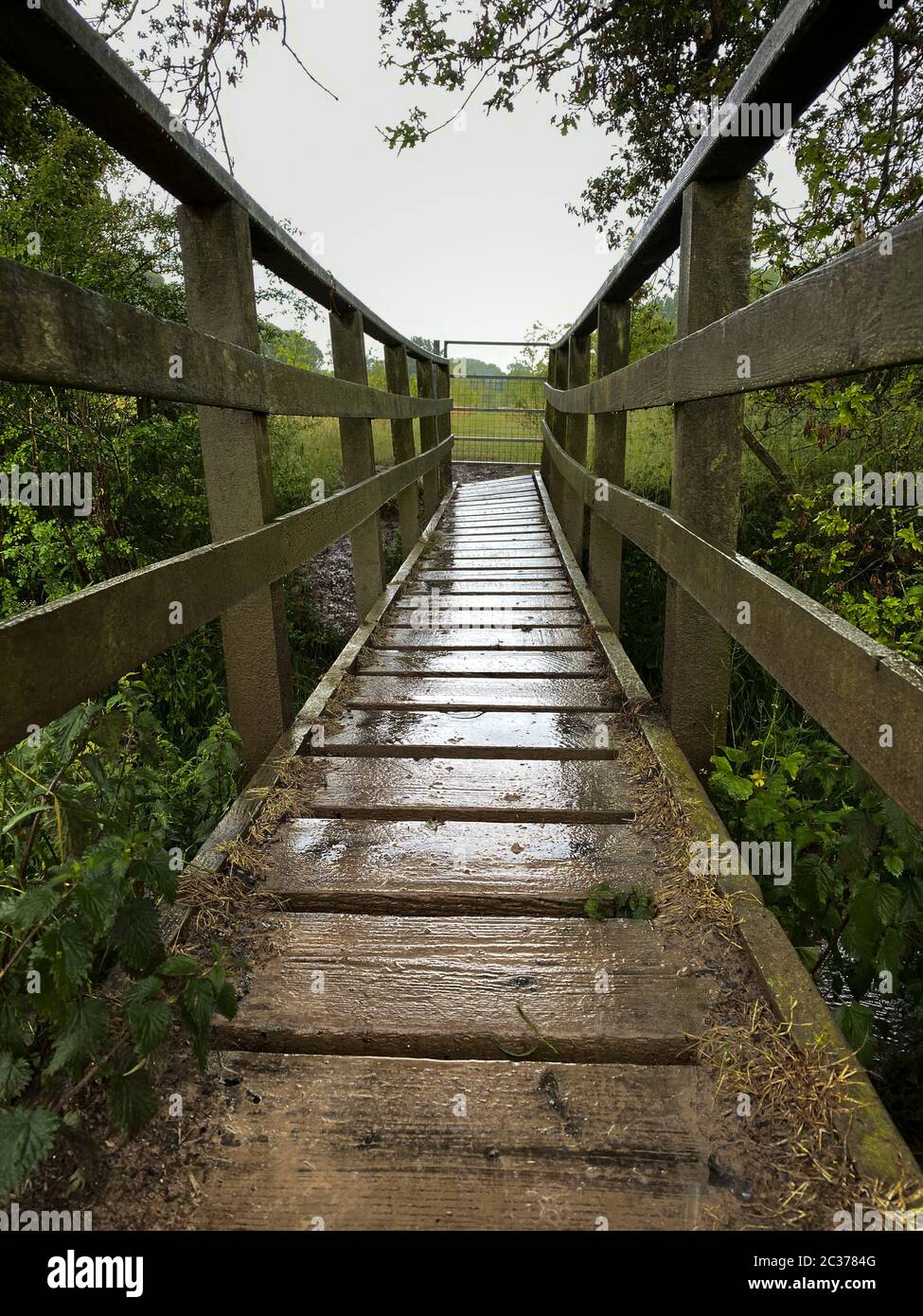 Footbridge access hi-res stock photography and images - Alamy