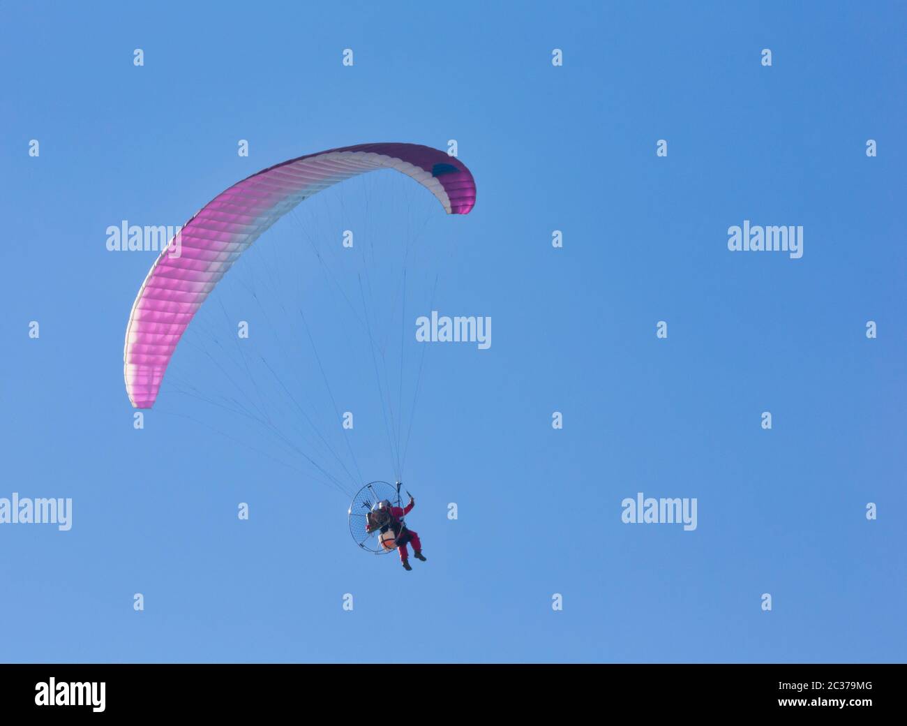 Paramotoring hi-res stock photography and images - Alamy
