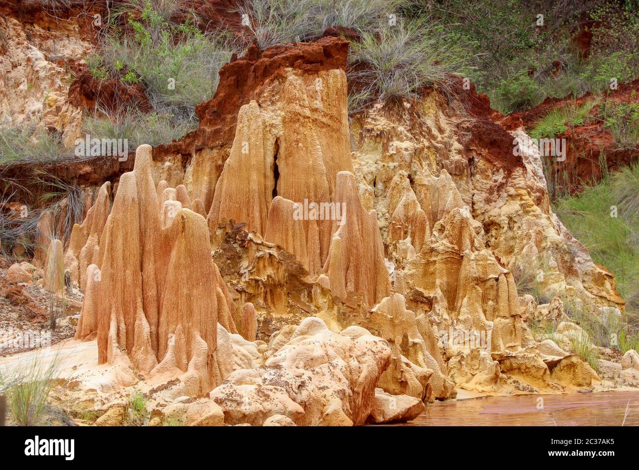 Tsingy rouge, madagascar hi-res stock photography and images - Alamy