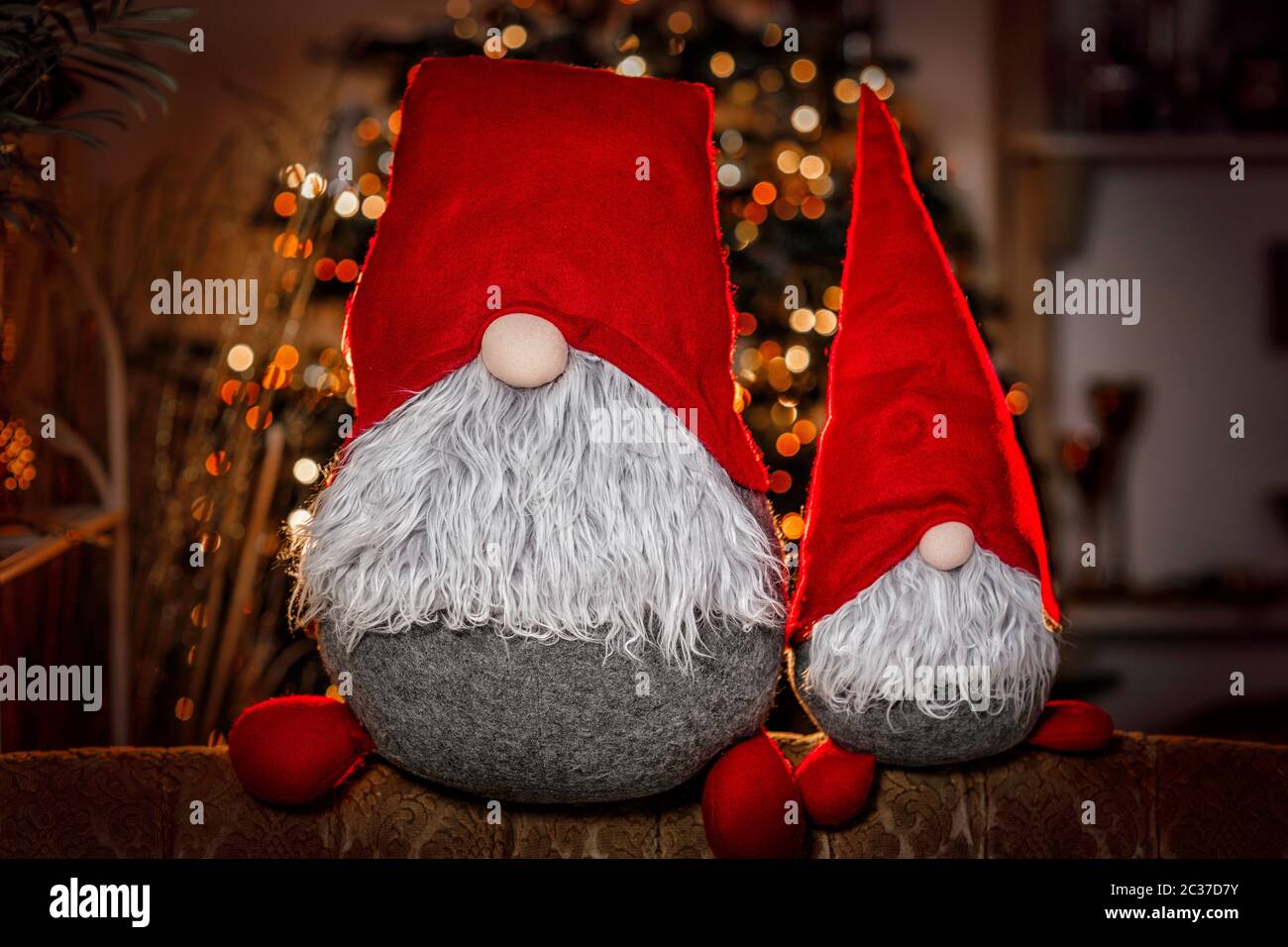 Vintage gnome christmas card hi-res stock photography and images - Alamy