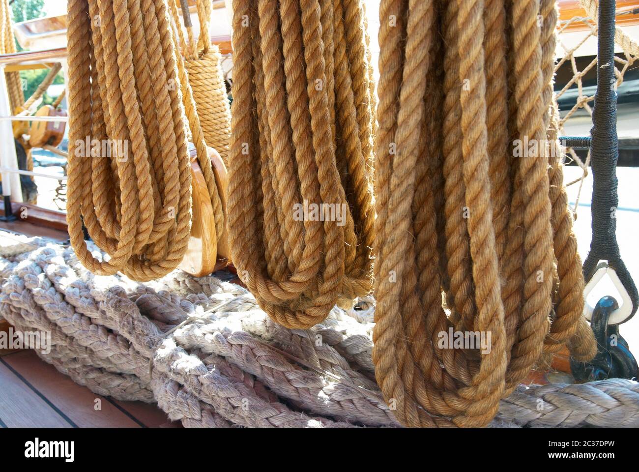 Yacht's ropes and tackles- marine rigging equipment Stock Photo - Alamy