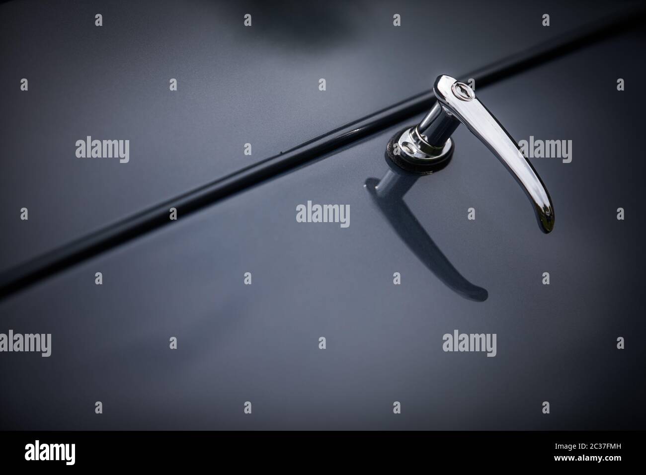 Vintage car boot handle hi-res stock photography and images - Alamy