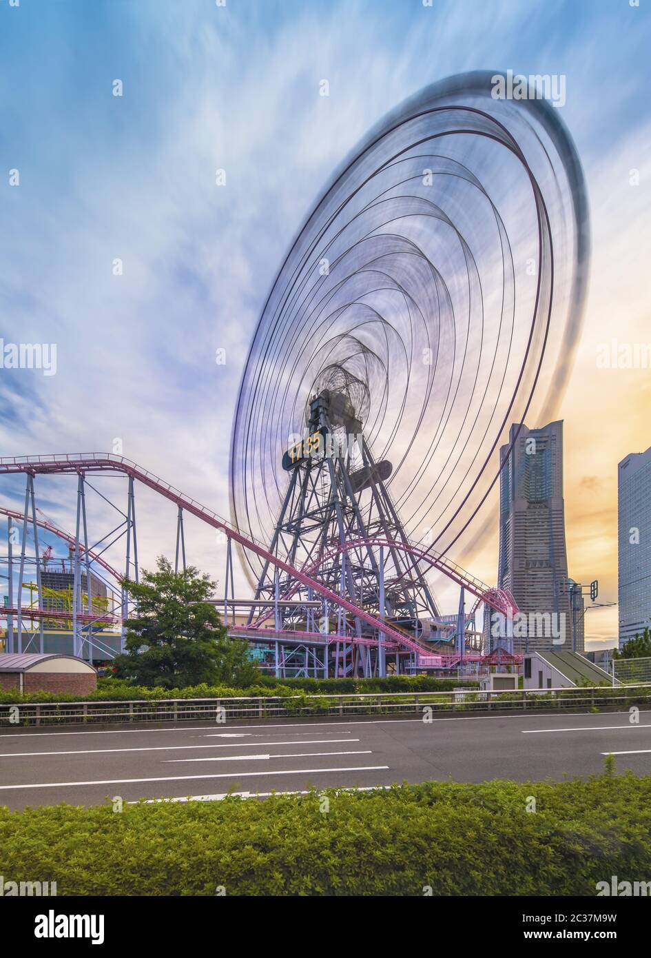 View from Kokusai bridge of Cosmo Clock 21 Big Wheel at Cosmo World ...