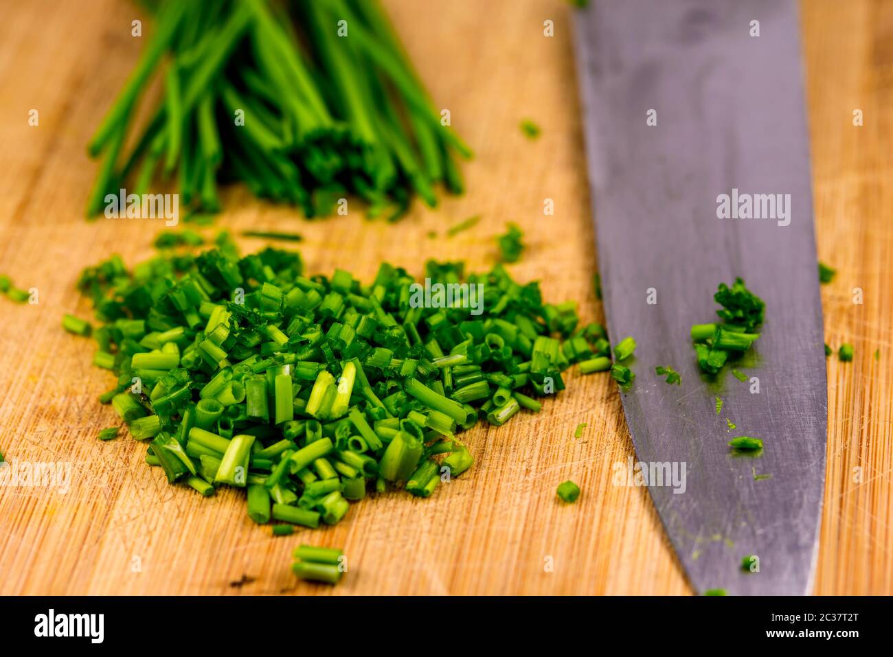 chive, fesh cut leaves in a closeup Stock Photo - Alamy