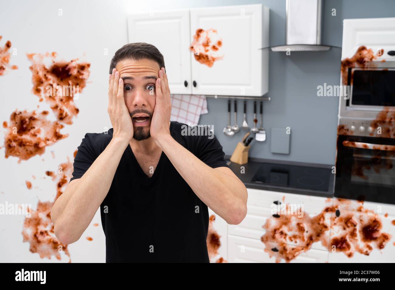 Messy kitchen hi-res stock photography and images - Alamy