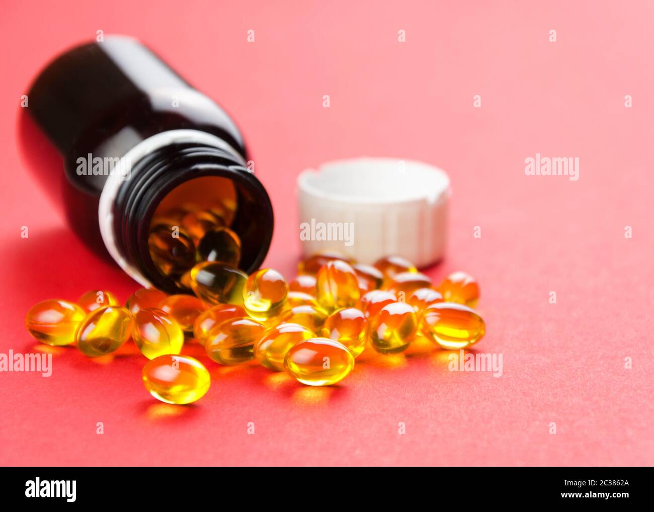 Clear gel capsule hi-res stock photography and images - Alamy