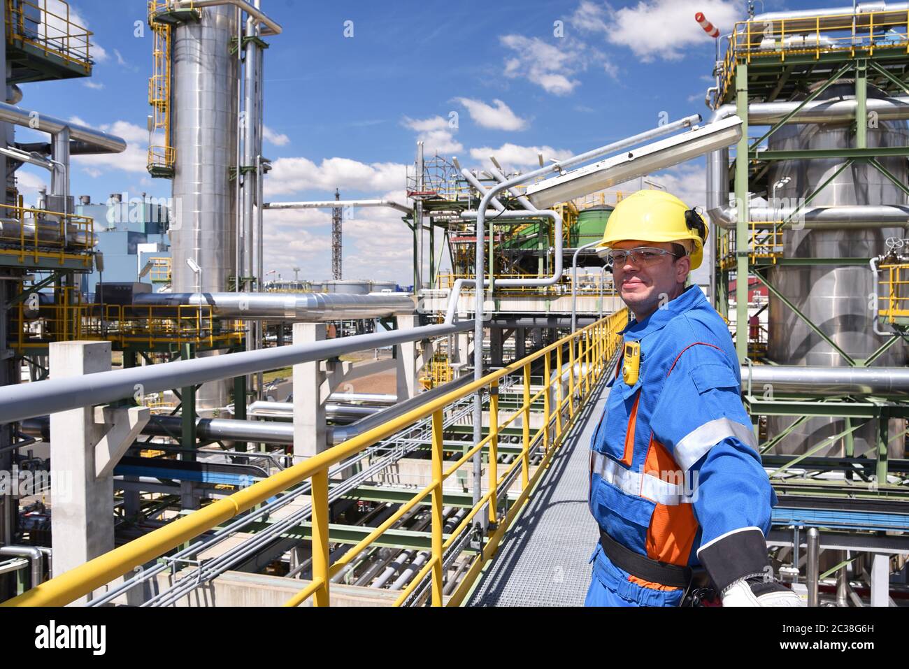 Petroleum processing plant hi-res stock photography and images - Alamy