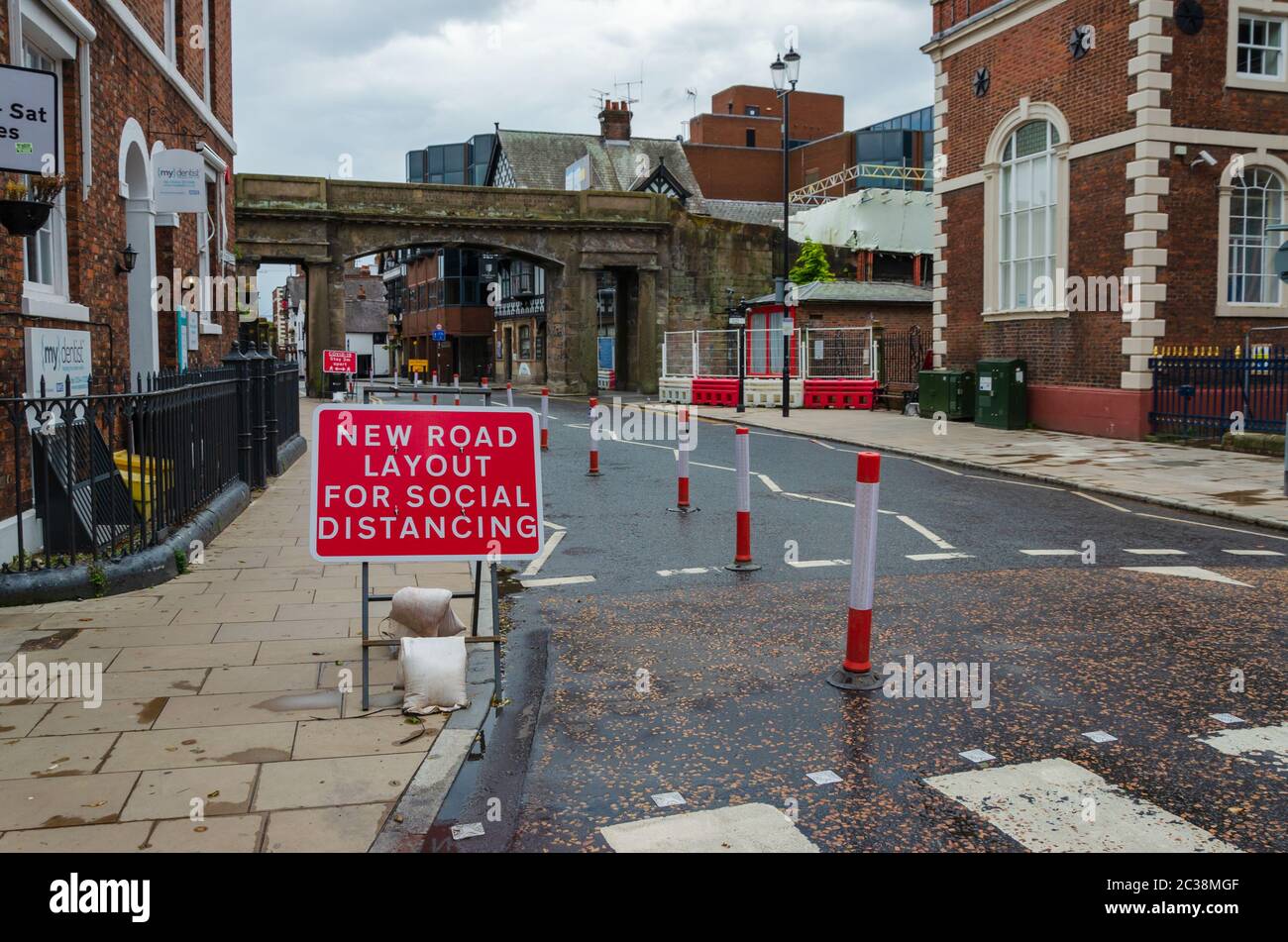 High street chester england 2020 hi-res stock photography and images ...