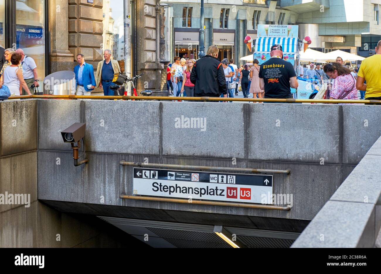 Stephanplatz hi-res stock photography and images - Alamy