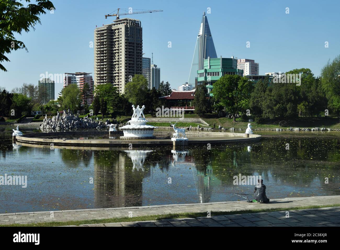 Construction pyongyang north korea hi-res stock photography and images ...