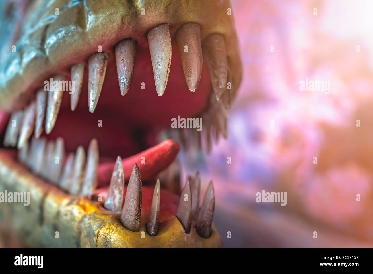 Mouth open dinosaur hi-res stock photography and images - Alamy