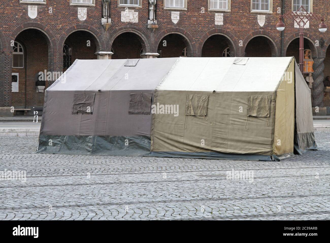 Humanitarian tent shelter after earthquake disaster in town Stock Photo ...