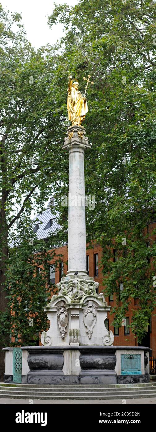 Golden statue of Jesus Christ at tall column in London Stock Photo - Alamy