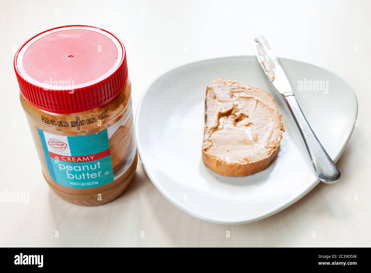 Peanut butter jar knife hi-res stock photography and images - Alamy