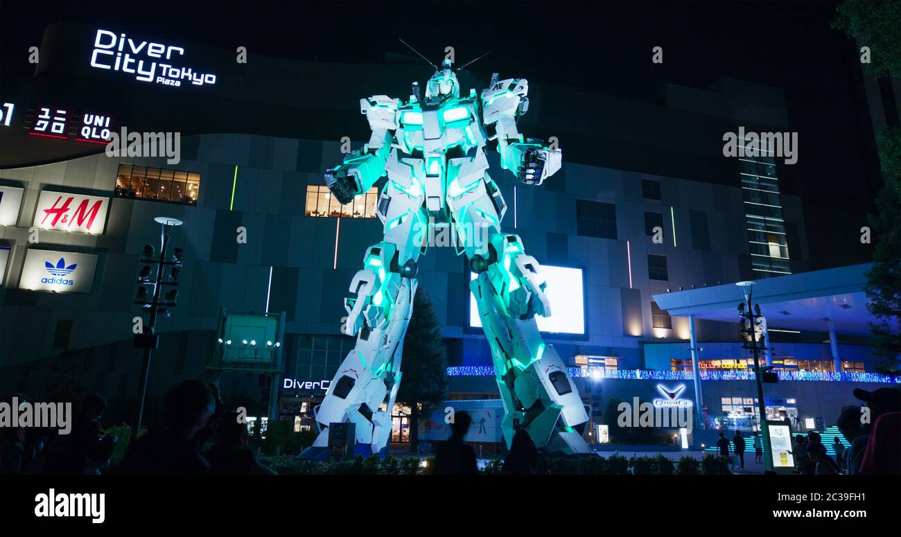 Tokyo, Japan 30 June 2019: Unicorn Gundam robot statue in odaiba at ...