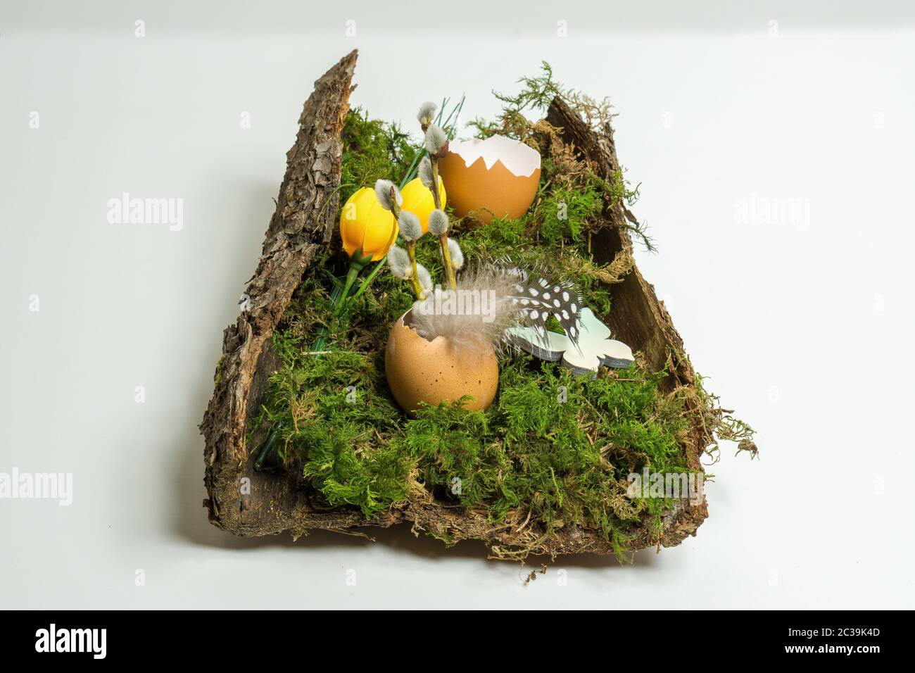 Easter Decoration with Egg shell Stock Photo - Alamy