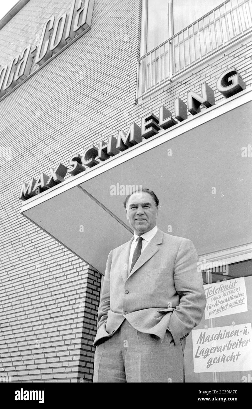 Max schmeling coca cola hi-res stock photography and images - Alamy