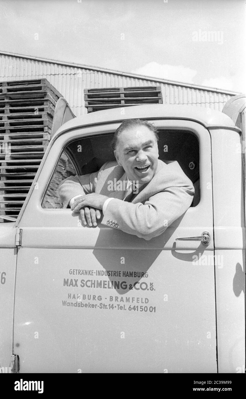 Max schmeling coca cola hi-res stock photography and images - Alamy