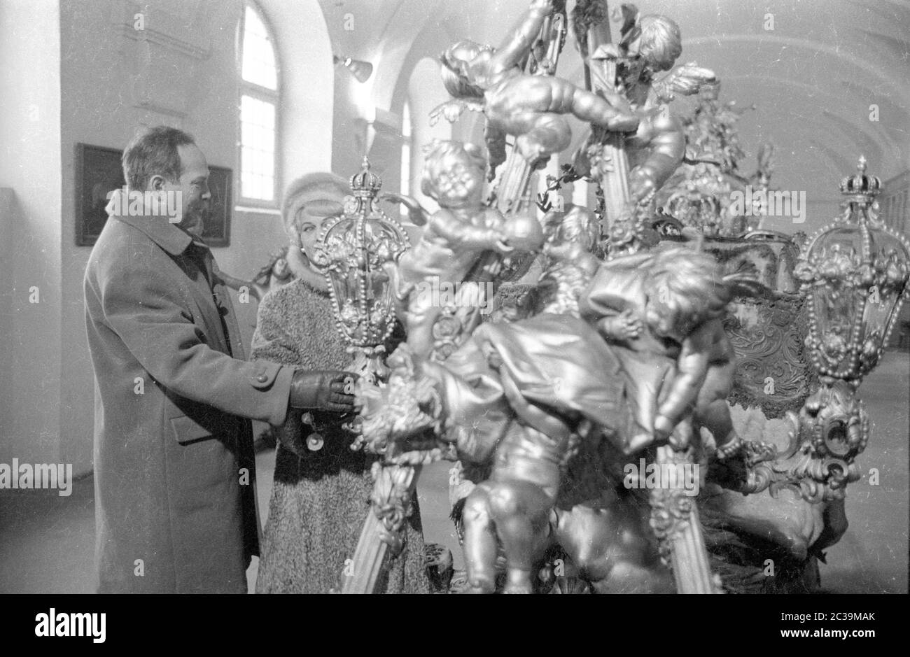 Photo reportage of a visit of Marika Roekk and Prince Konstantin to the ...