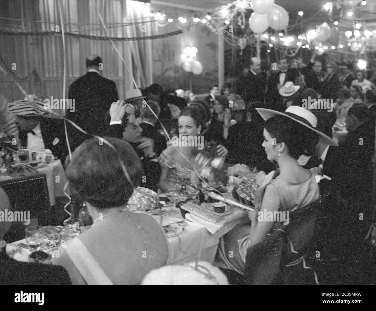 New Year's Eve party at the Palace Hotel in St. Moritz in 1965/1966 ...