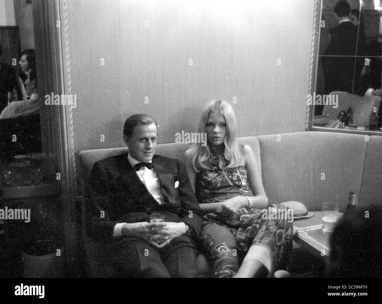 New Year's Eve party at the Palace Hotel in St. Moritz in 1965/1966 ...