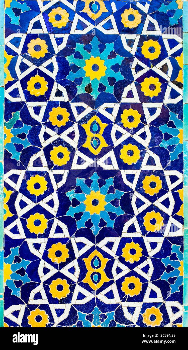 Tile pattern arabic hi-res stock photography and images - Alamy