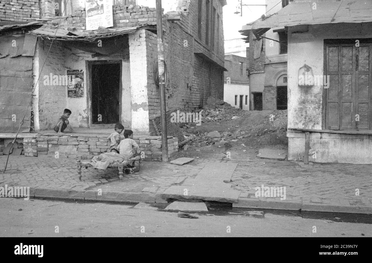 Children poverty 1960s hi-res stock photography and images - Alamy